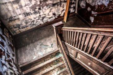 Falling from a Faulty Handrail | Mississippi Personal Injury Lawyers